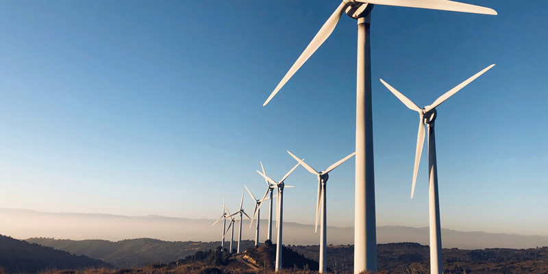 5 HR challenges in the renewable energy industry: how to overcome them